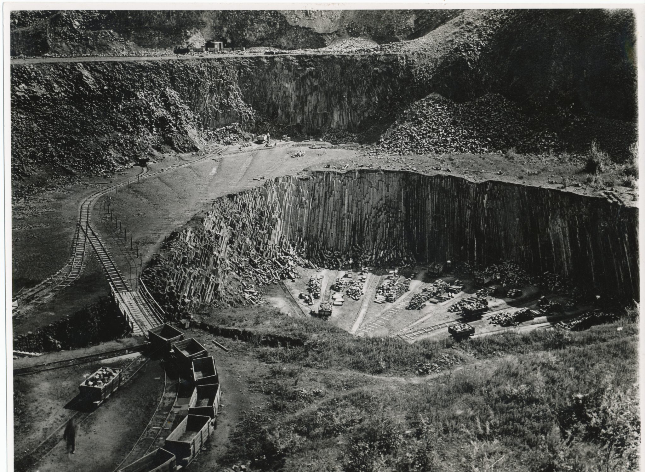 Basaltsteinbruch am Weilberg – Industriekultur Bonn / Siebengebirge